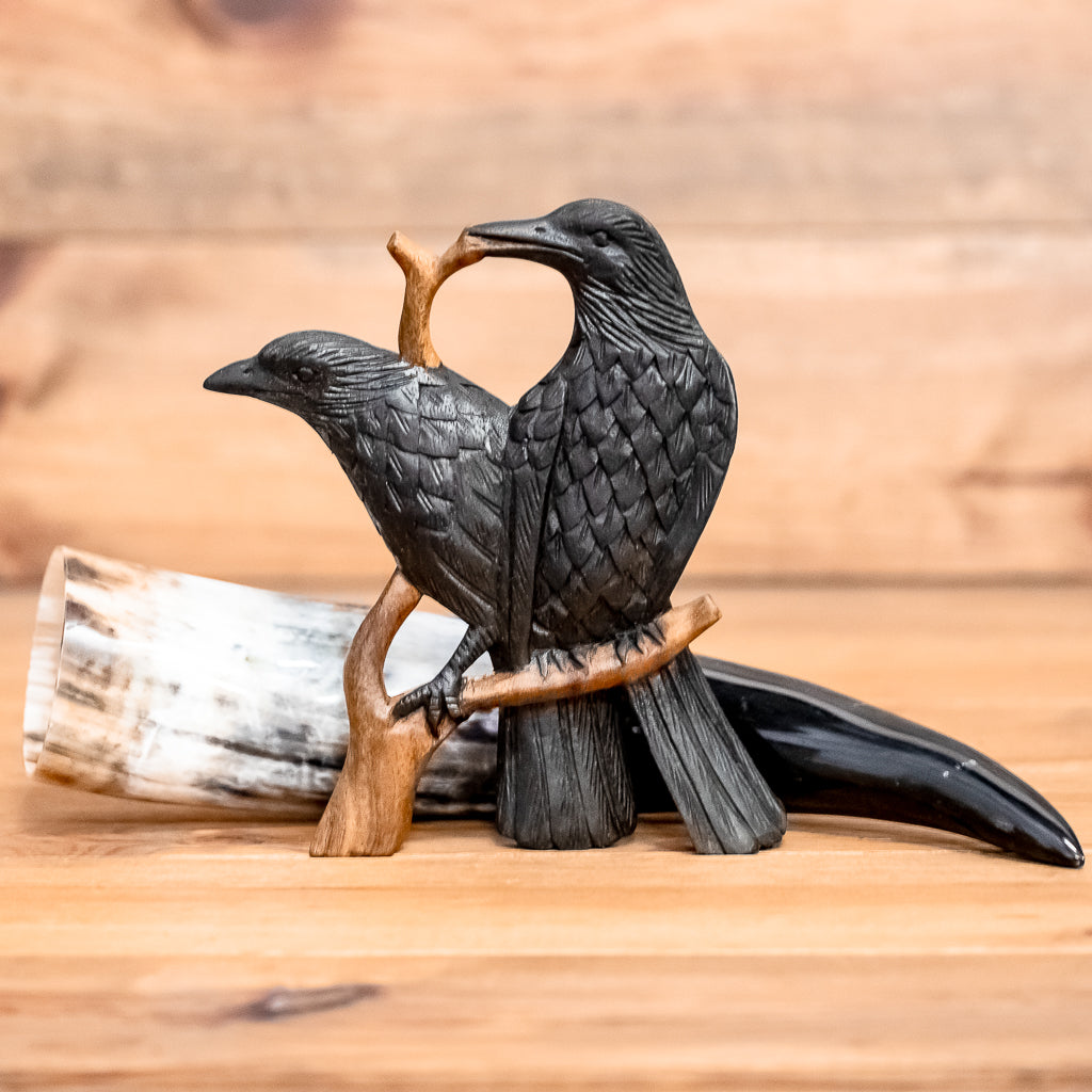Hand Carved huginn & Munnin Horn Stand – Skullvikings